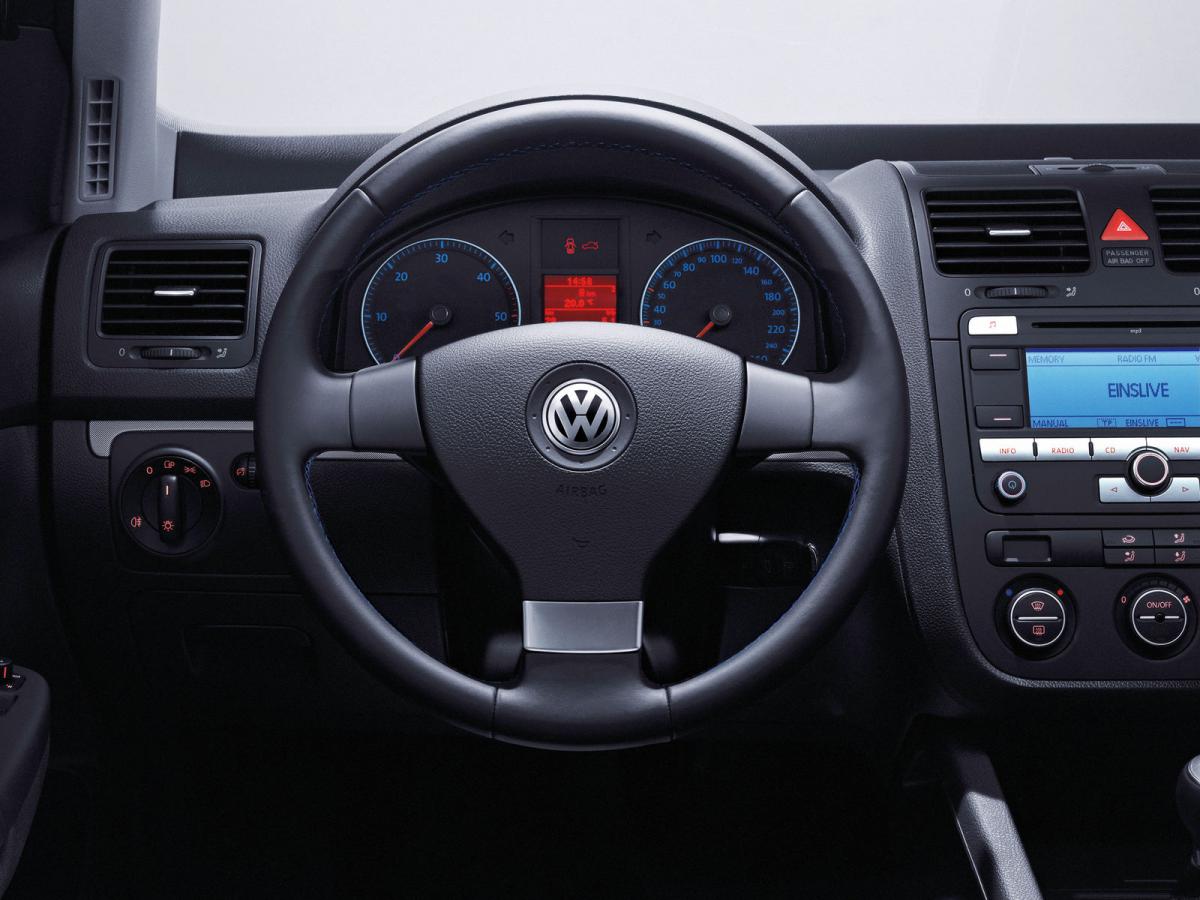 Volkswagen Golf V 1.9 TDI (105 Hp) 5MT